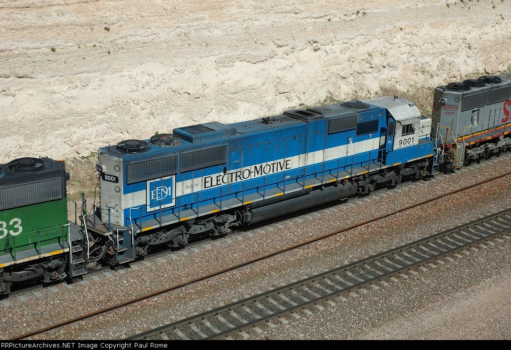 EMDX 9001, Oakway Lease unit working in helper service on Crawford Hill